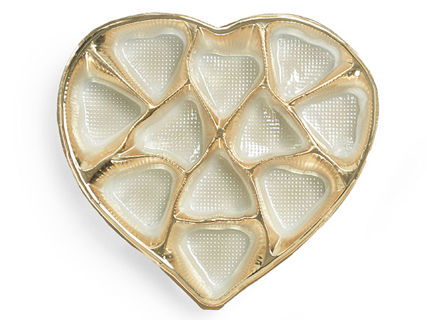 Gold Candy Trays Small Heart, 6.3x5.9x.9", 30 Pack | Nashville Wraps